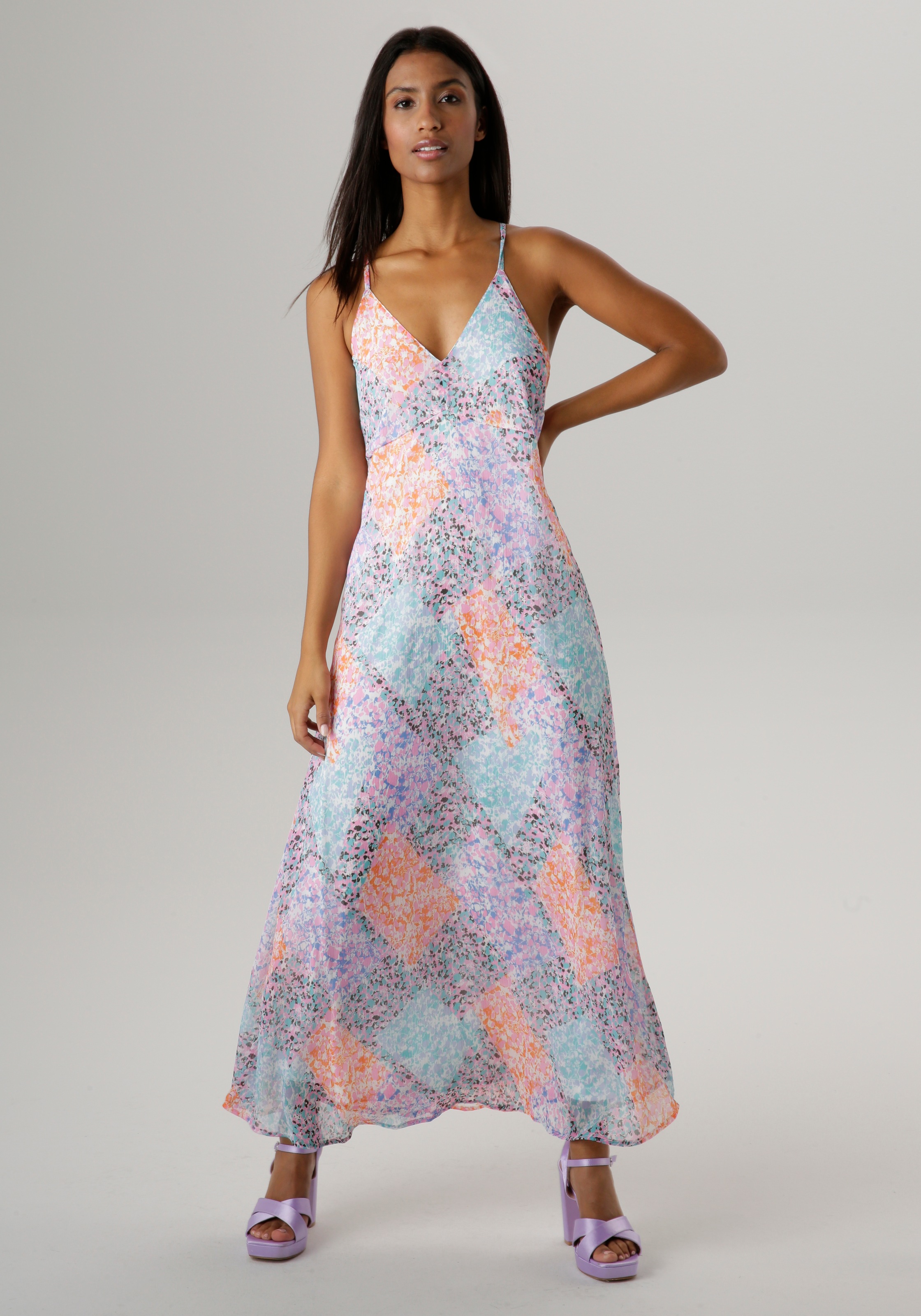 Aniston SELECTED Sommerkleid, mit Patchwork-Print - Jedes Teil ein ...